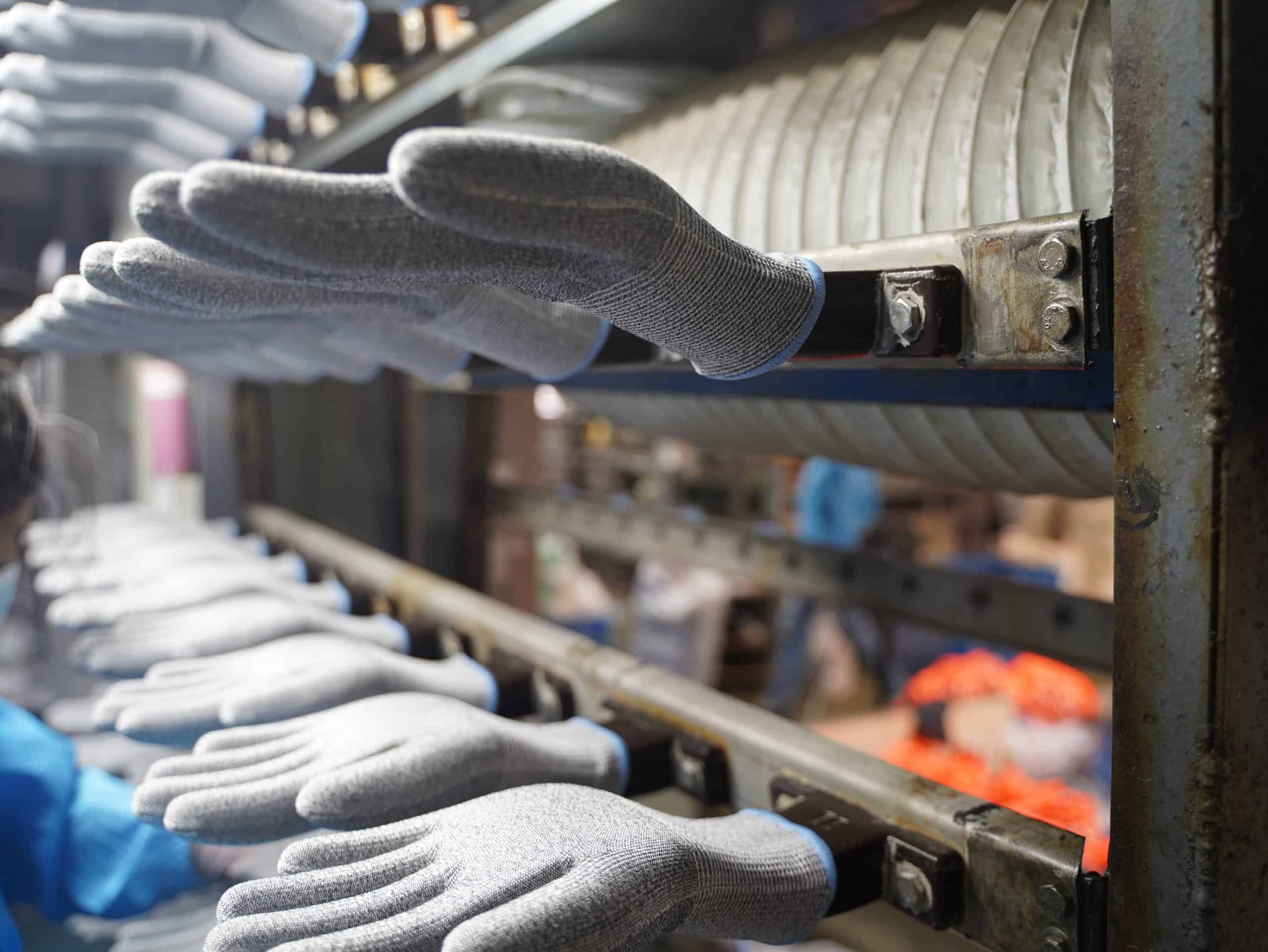 How to Use Cut Resistant Gloves